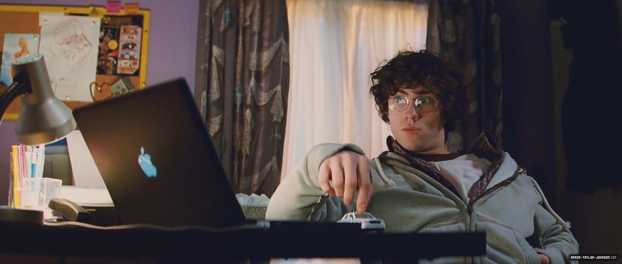 Screen Captures - 0034 - Aaron Taylor-Johnson Photogallery
